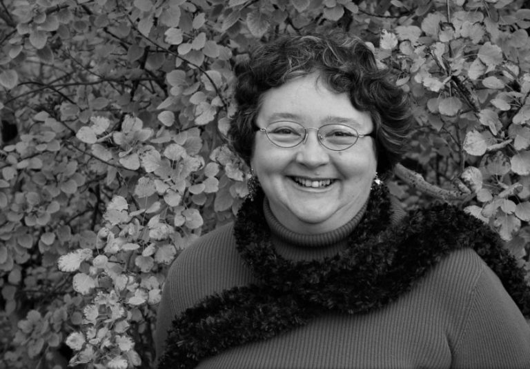 Interview with Vivian Hansen | FreeFall Magazine